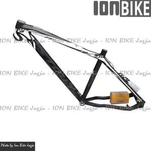 Jual frame Stout 27.5 XR9 Limited Edition Black White Glow in the dark ...