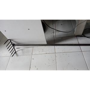 Jual GARUK RUMPUT GAGANG BESI GIGI 7 CANGKUL GARUKAN PACUL SAMPAH ...