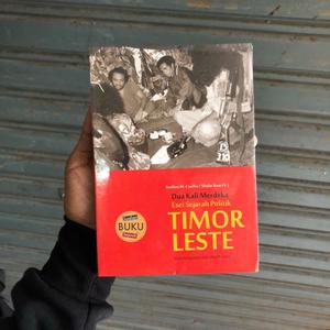 Jual DUA KALI MERDEKA SEJARAH TIMOR LESTE - MAX LANE - Jakarta Pusat ...