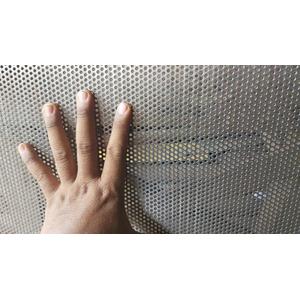 Jual Plat Lubang Besi Bolong Perforated 3mm Ukuran 30cm x 100cm - Kab ...