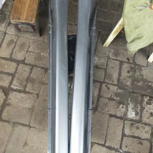 Jual moulding risplang bawah pintu depan kijang krista original ...