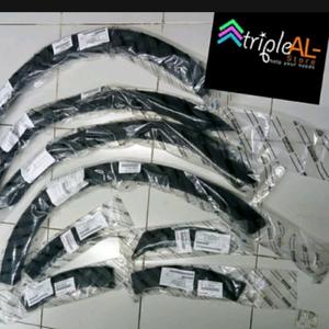 Jual Over Fender Body kit Fender Trim Innova Reborn Venturer Original ...