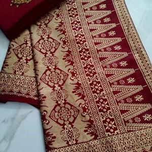 Jual SENSASI BARU KAIN BATIK PRADA GOLD SONGKET BUNGA ( HITAM - MARON ...
