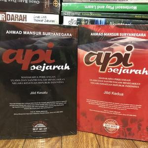 Jual T.B.S.I. Buku Api Sejarah Jilid 1 dan 2 - Ahmad Mansur Surya ...