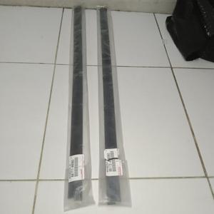 Jual weatherstrip pelipit kaca depan dalam Kanan Harrier Hybrid 68171 ...