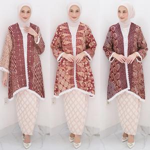 Jual Arumi Outer Batik Lace PART 2 by SARAH THE LABEL - Jakarta Selatan - Zetana Midi | Tokopedia