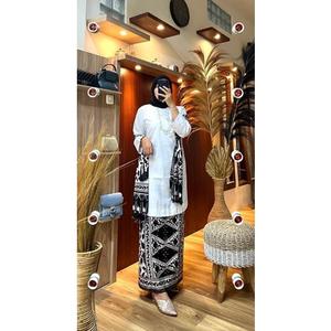 Jual Baju Kurung kombinasi payet batu Mix Batik Tanah Liek - emerald ...