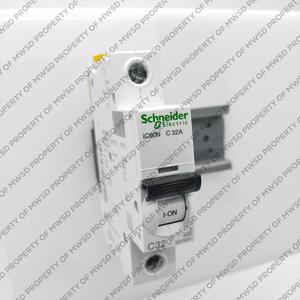 Jual SCHNEIDER MCB 6kA IC60N 1P 32A A9F74132 - Jakarta Pusat - MEGALISTRIK 3 | Tokopedia