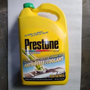 Jual BISA FAKTUR radiator coolant merk prestone kemasan 4 liter - Merah ...