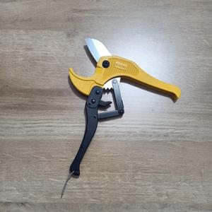 Jual Gunting Pipa Pvc 42Mm Pipe Cutting Pemotong Pipa Pvc Tbk - Kota Makassar - Tabel Mabel ...