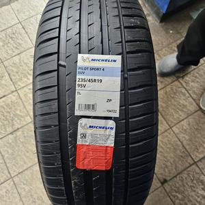 Jual Ban Mobil Michelin 235 45 19 Pilot Sport4 SUV ZP RFT Run Flat Tyre ...