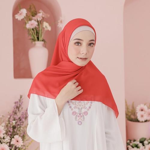 Jual hijab segiempat bella square warna merah bendera terbaru jilbab ...