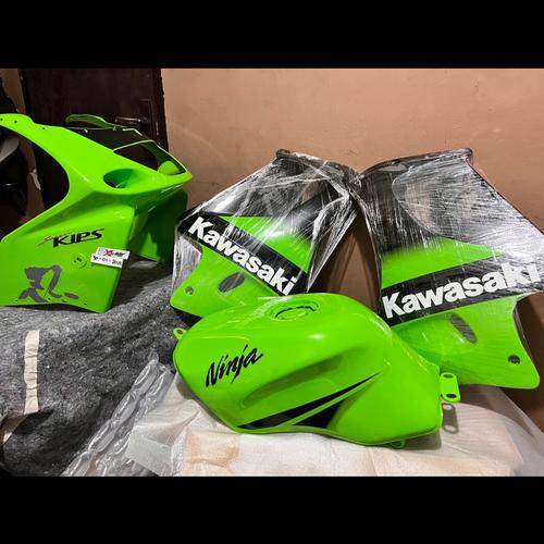 Jual Cover body ninja rr se gen 4 tahun 2011 warna hijau - Kab. Bandung ...