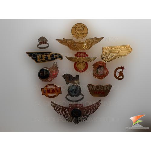 Jual Pin Emblem logo/perusahaan/cafe CUSTOM DESIGN(Harga Rp. 5.500 ...