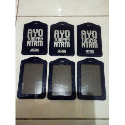 Jual card holder atau frame id card kulit imitasi dengan logo ...