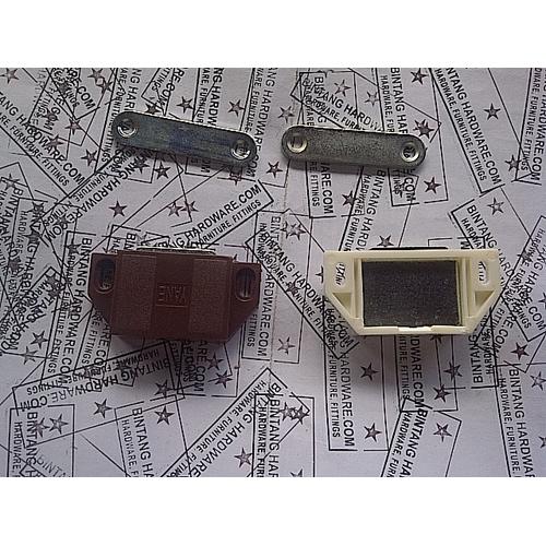 Jual Magnet Pintu Kayu Coklat dan Putih Magnetic Catch Brown White ...