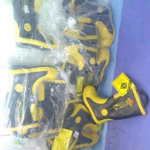 Jual sepatu boot harvix/sepatu pemadam/sepatu anti jilatan api/art ...