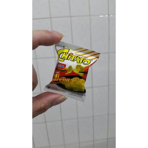Jual Magnet kulkas miniatur snack Chitato rasa Indomie goreng - Kota ...