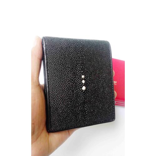 Jual Dompet Pria Kulit Ikan Pari Warna Hitam - Titik Cokelat - Kab ...