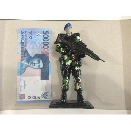 Jual Miniatur Patung TNI Untuk Pajangan Dashboard Mobil dan Meja ...