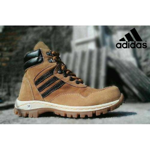 Jual Sepatu boot pria Adidas Tracking safety BIG SALE !!! Muraaahh ...