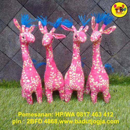 Jual Boneka Batik Jerapah 30cm - Kab. Bantul - TR_Mascot Shop | Tokopedia