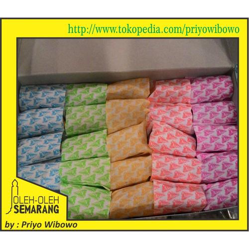 Jual Wingko Mini cap Kereta api D Mulyono isi 16 biji (4 rasa) - Kota ...