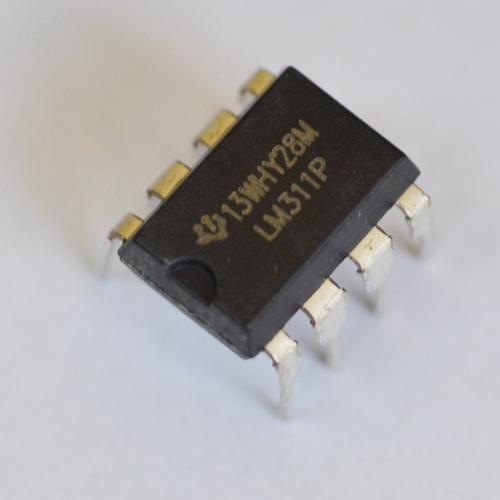 Jual LM311 LM311P Differential Comparator Komparator DIP8 DIP 8 Pin ...