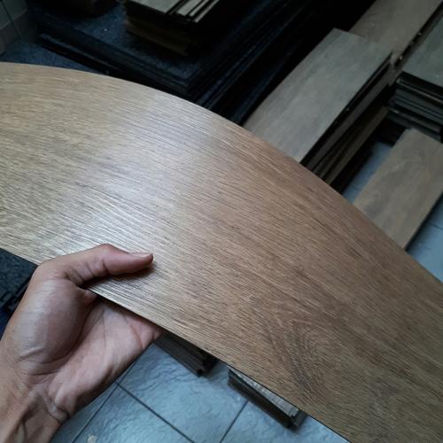 Jual lantai vinyl lantai kayu motif jati - Jakarta Timur - Barkas jkt ...
