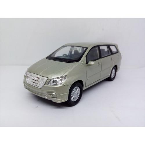 Jual Diecast Miniatur Mobil TOYOTA KIJANG INNOVA Silver Diecast Car ...