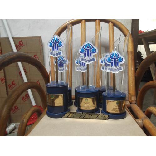 Jual medali piala osn o2sn fls2n untuk sekolahan - Kota Bandung ...