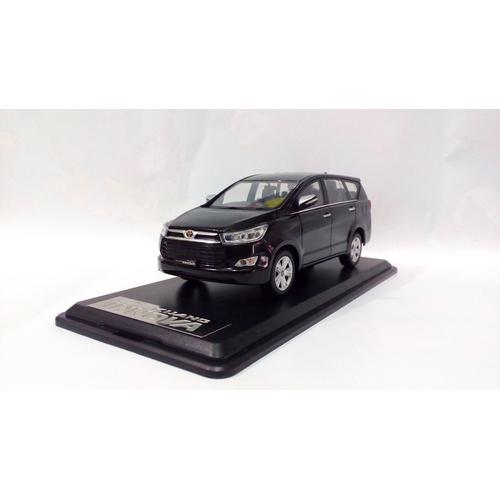 Jual Diecast Miniatur Mobil Toyota Kijang Innova Reborn 2016 Hitam ...