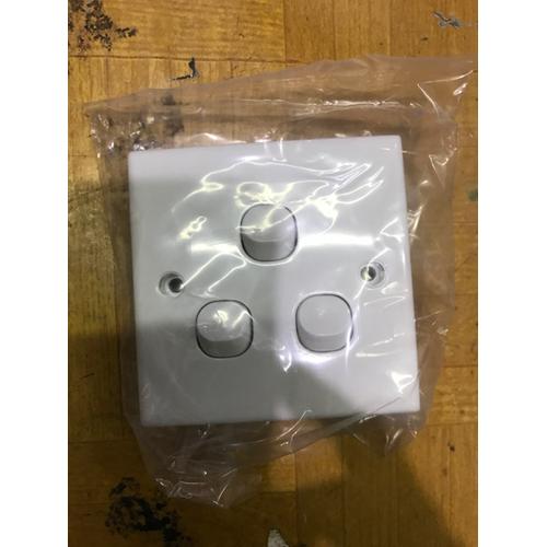 Jual SAKLAR TRIPLE CLIPSAL CLASSIC - Jakarta Pusat - Plasma electric ...