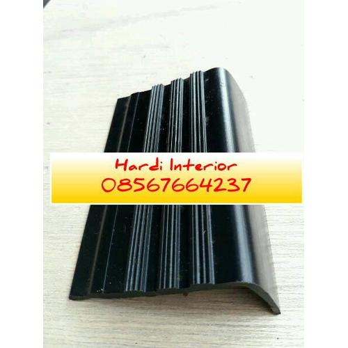 Jual Step Nosing Karet / List Tangga Anti Slip - Hitam - Kab. Tangerang ...