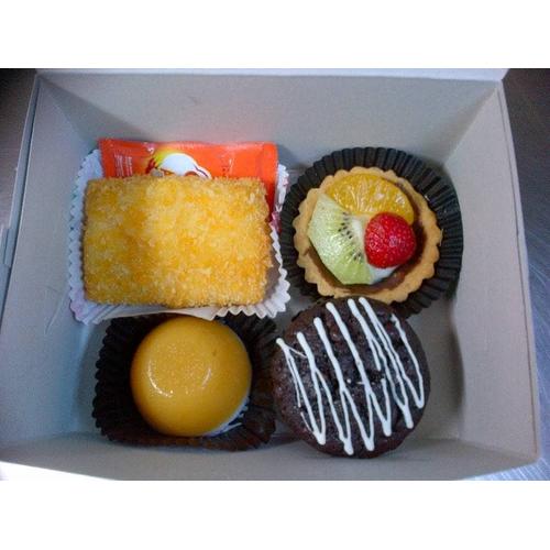 Jual KUE KOTAK/KUE BOX/SNACK BOX/KUE BASAH - Kota Depok - TOKO BAGUZ ...