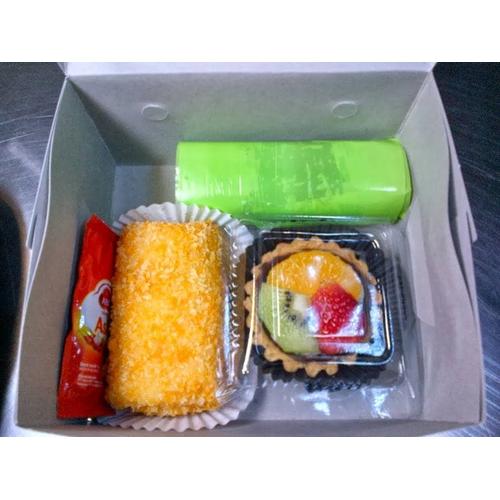 Jual KUE KOTAK/KUE BOX/SNACK BOX/KUE BASAH - Kota Depok - TOKO BAGUZ MURMER | Tokopedia