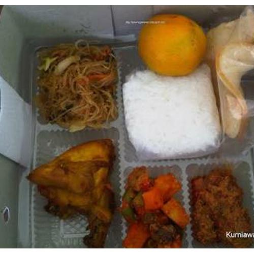 Jual nasi box menu ayam + sayur - Jakarta Selatan - widia's catering ...