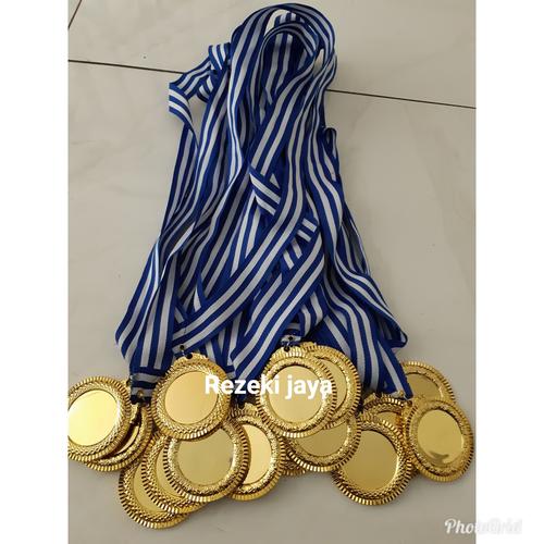 Jual Medali Mendali bahan plastik plus tali dan ring satuan - Jakarta ...