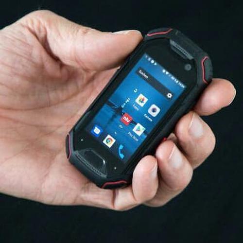 Jual Hp Atom Smartphone Gahar Terkecil Di Dunia IP68 Ram 4Gb Rom 64Gb ...