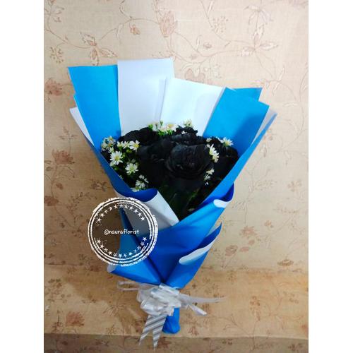 Jual Buket bunga /buket wisuda/hand bouquet/mawar hitam - Jakarta ...