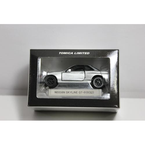 Jual Tomica Limited Nissan Skyline GT-R R32 Silver - Kab. Sleman - tams ...
