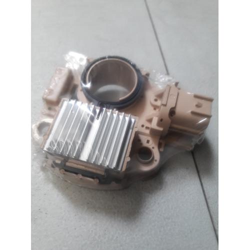 Jual IC regulator alternator / IC dinamo ampere honda civic vti 2001 ...