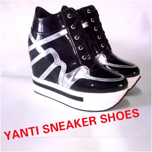 Jual Sepatu Boots Penyanyi Black Monster - Kab. Sukoharjo - Yanti ...