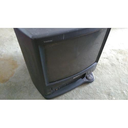 Jual Televisi merk Sony type Triniton 14 inch plus video player cassete ...