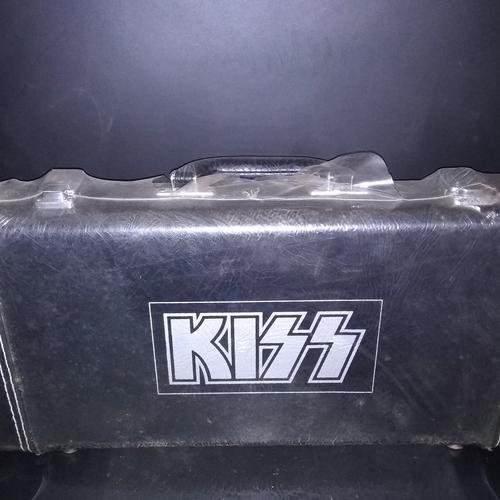 Jual Cd KISS the box set kiss - Kota Surabaya - gothsix | Tokopedia