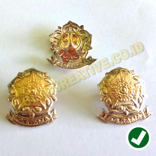 Jual Pin Kagama UGM - Keluarga Alumni Universitas Gajah Mada - Bros UGM ...