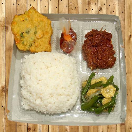 Jual Paket Nasi Kotak Rendang Padang #NasiKotak #RendangPadang ...