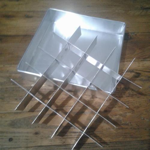Jual Loyang Sekat Kue Brownies Roti Cake Potongan isi 25 uk.20x20x4 cm ...
