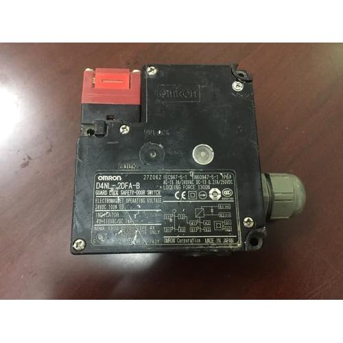 Jual Omron D4NL-2DFA-B Guard lock safety door switch - Kota Batam ...