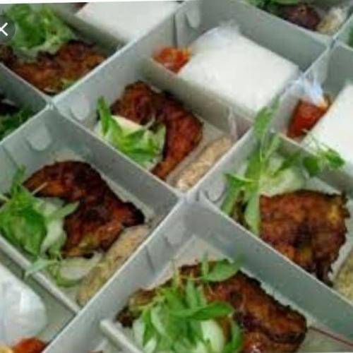 Jual Paket nasi box Ayam bakar / Ayam penyet - Jakarta Timur - nanian store | Tokopedia
